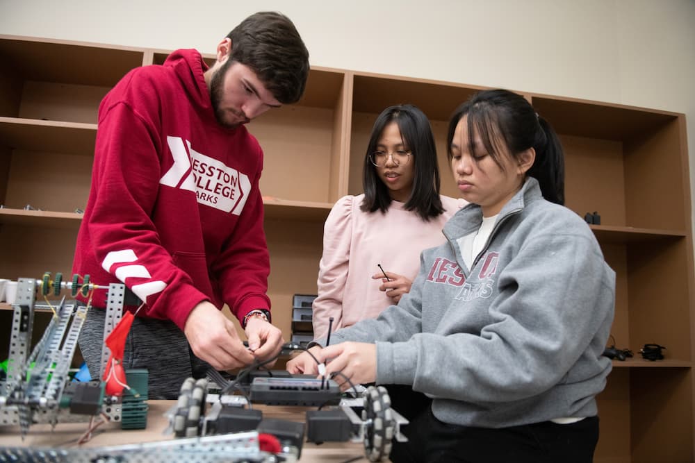 Clubs | Hesston College